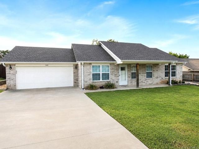 1420 N Jones Ave, Tahlequah, OK 74464