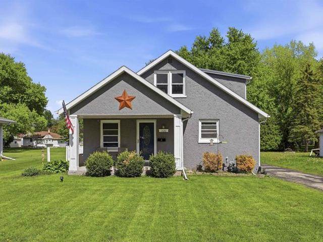 1420 N Owaissa St, Appleton, WI 54911