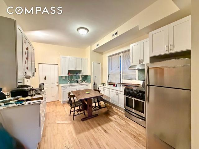 1420 N Western Ave 2R, Chicago, IL