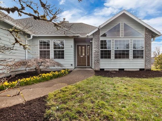 1420 NE Hoffman Dr, McMinnville, OR 97128