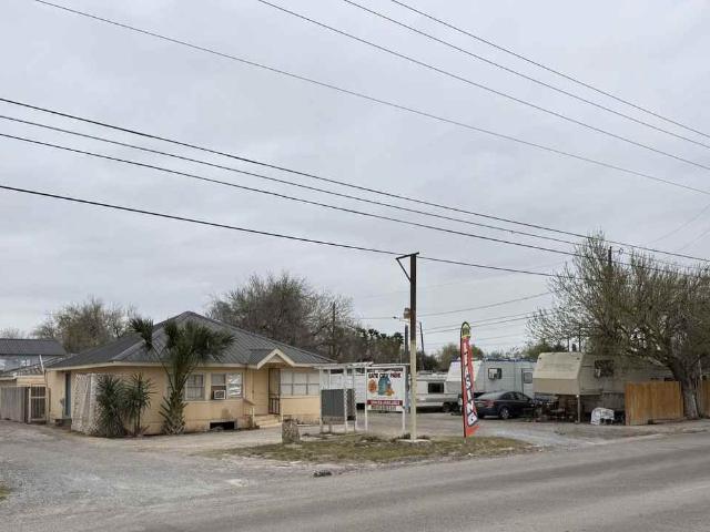 1420 North Closner Boulevard Studio Apartment for Rent at 1420 N Closner Blvd, Edinburg, TX 78541