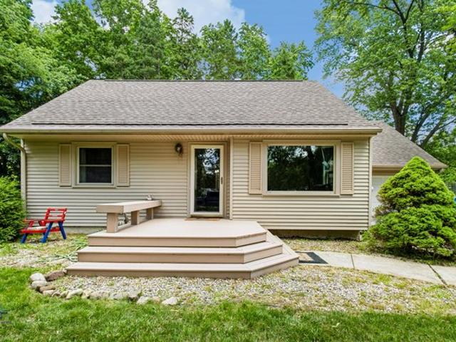 1420 Owen St, Lansing, MI 48915