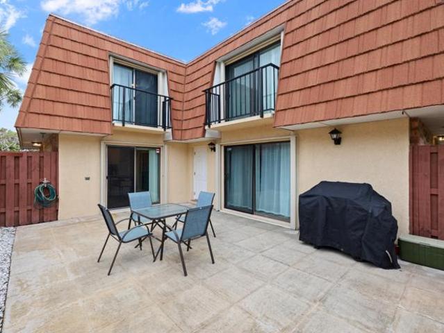 1420 Augusta Circle Unit 128, Delray Beach, FL in Delray Beach, Florida