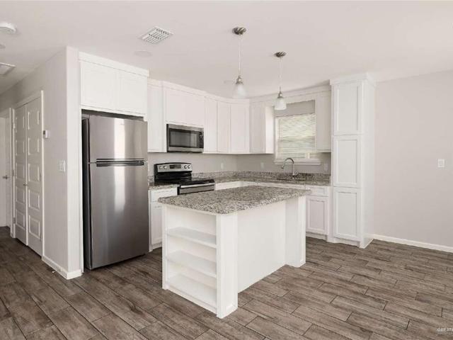 1420 Alta Vista Drive 1