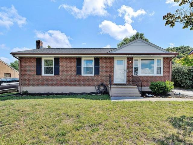 1420 Arrow Dr, Salem, VA 24153