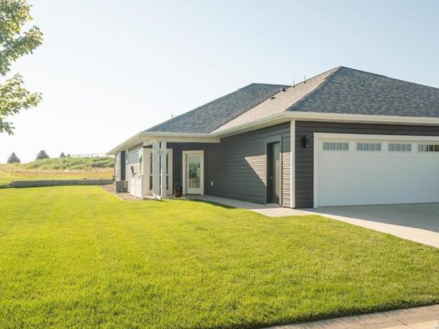 1420 Canal Dr Unit 1, Orange City, IA 51041