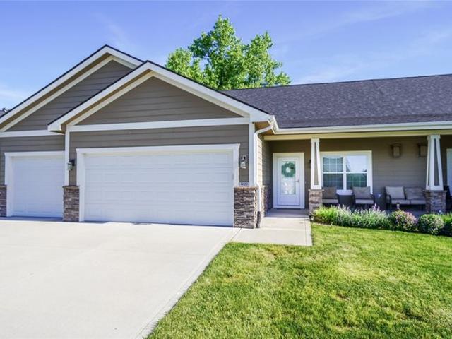 1420 Cardinal Ridge Dr, Newton, IA 50208