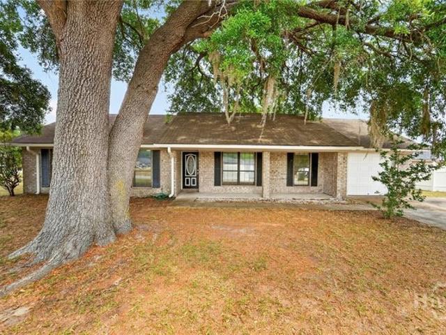 1420 Coalition Cir, Hinesville, GA 31313