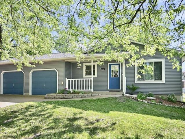 1420 Conrad Dr, Winona, MN 55987