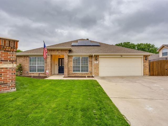 1420 Heidi Ct, White Settlement, TX 76108 | MLS #21253 | Compass