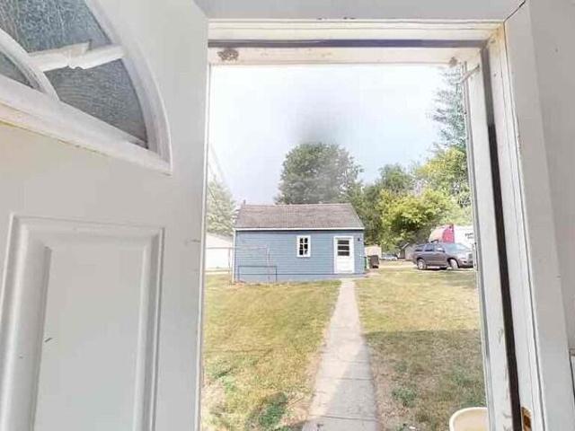 1420 Lee Ave