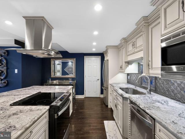 1420 Locust St, Unit 31I, Philadelphia, PA 19102 | Compass