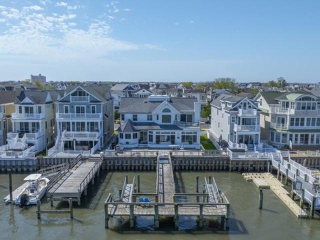 1420 Pleasure Ave, Ocean City, NJ 08226