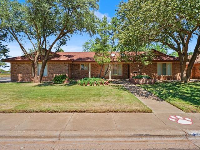 1420 Quaker St, Slaton, TX 79364