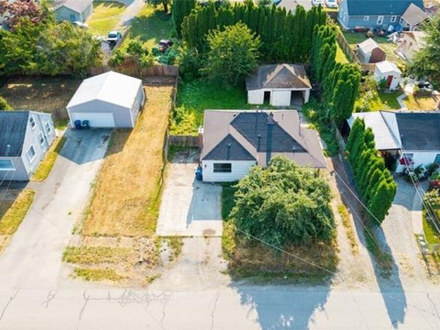 1420 S 6th St, Mount Vernon, WA 98273