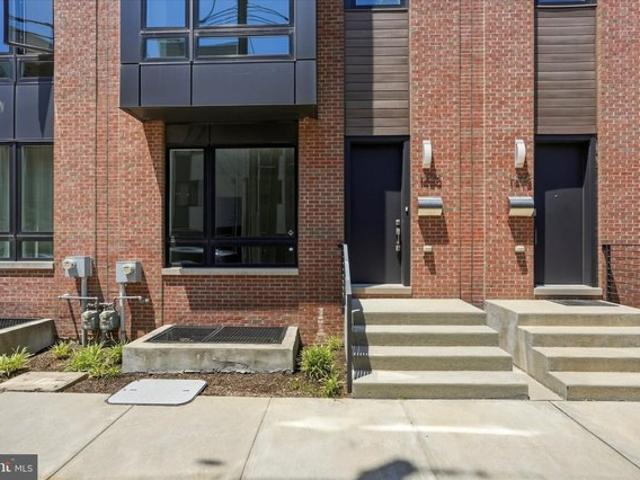 1420 S Howard St, Philadelphia, PA 19147