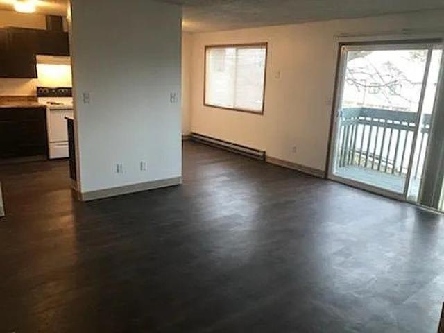 1420 S Hawthorne Dr, Moscow, ID 83843