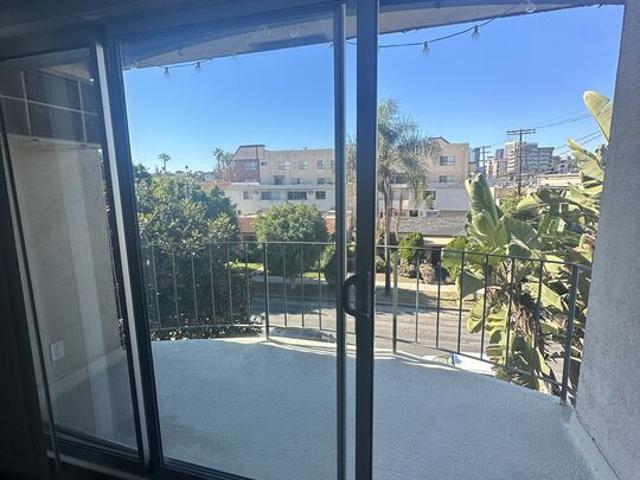 1420 S Oakhurst Dr, Unit 208, Los Angeles, CA 90035 | MLS #26655