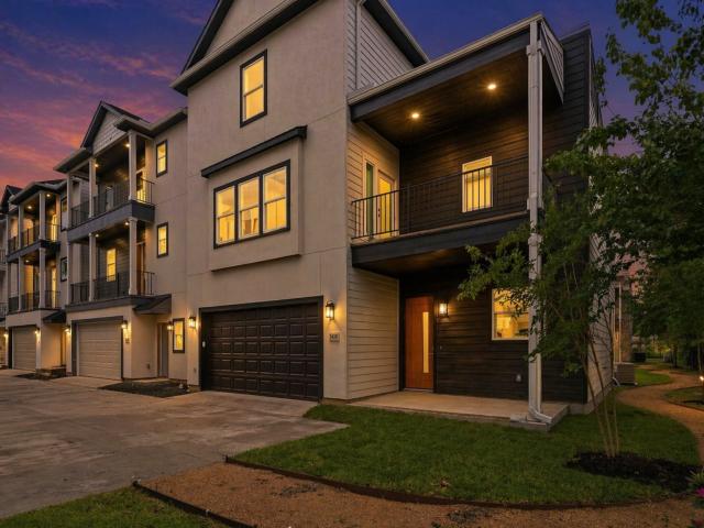 1420 W 34th 1/2 Street