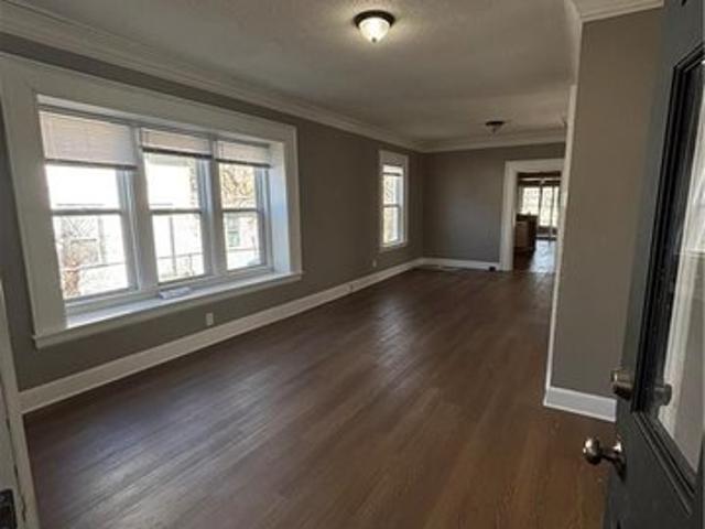 1420 W Walnut Ave, Independence, MO 64050