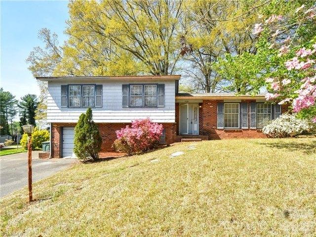 1420 Waybridge Ln, Winston Salem, NC 27103