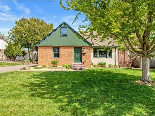 1420 Winnetka Ave N, Golden Valley, MN 55427