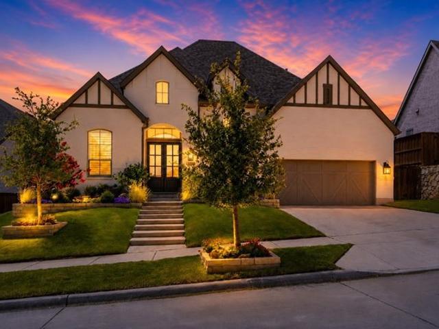 14213 Overlook Park Dr, Fort Worth, TX 76008