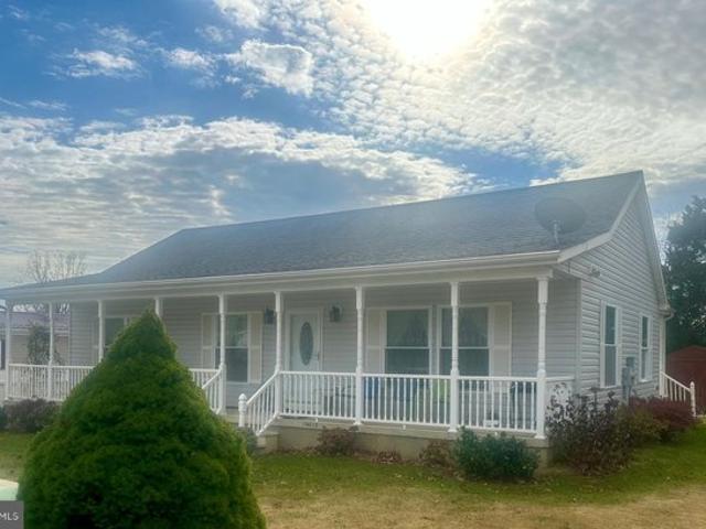 14210 Walter Dr SW, Cumberland, MD 21502