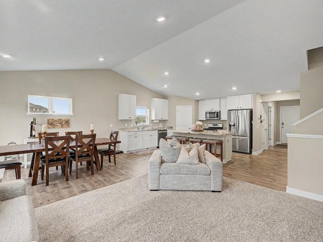 14211 Cheshire Lane N