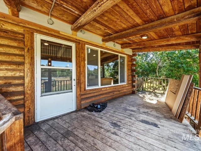 14211 Lake Shore Dr