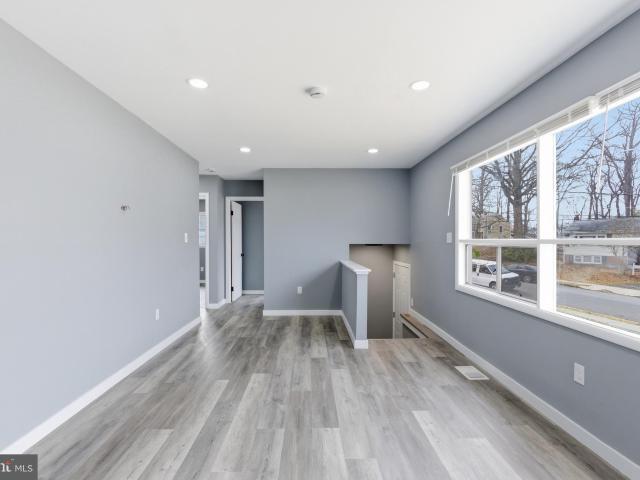 14211 Randall Dr, Woodbridge, VA 22191 | MLS #VAPW2114
