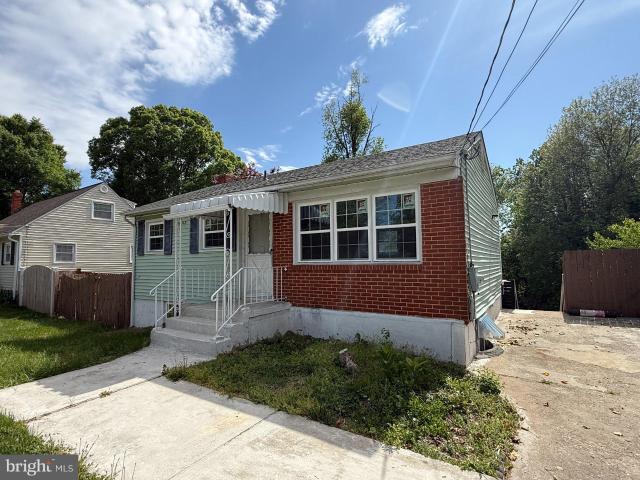 14212 Fisher Ave, Woodbridge, VA 22191 | MLS #VAPW2118 | Compass