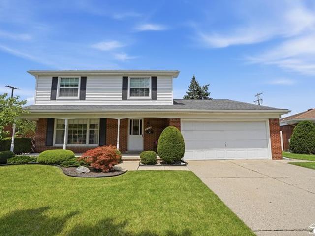 14216 Balsam St, Southgate, MI 48195