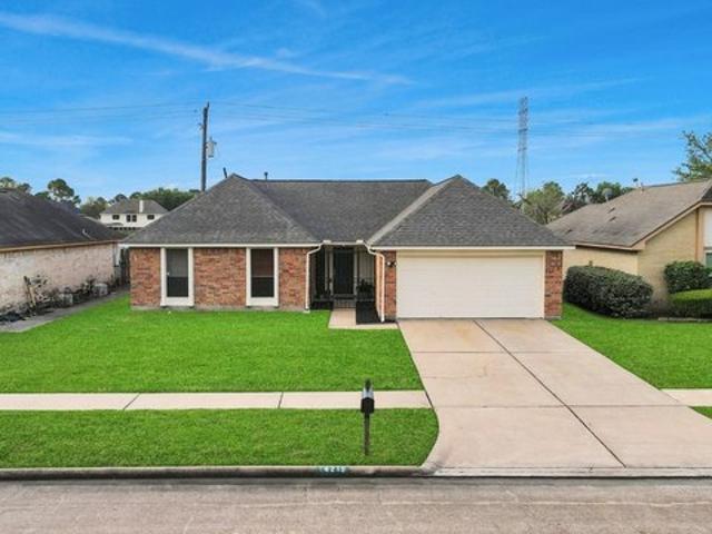 14219 Swanfield Dr, Houston, TX 77083