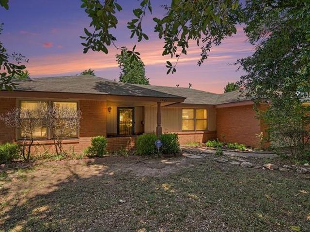 1421 Magdalena Dr, Oklahoma City, OK 73119