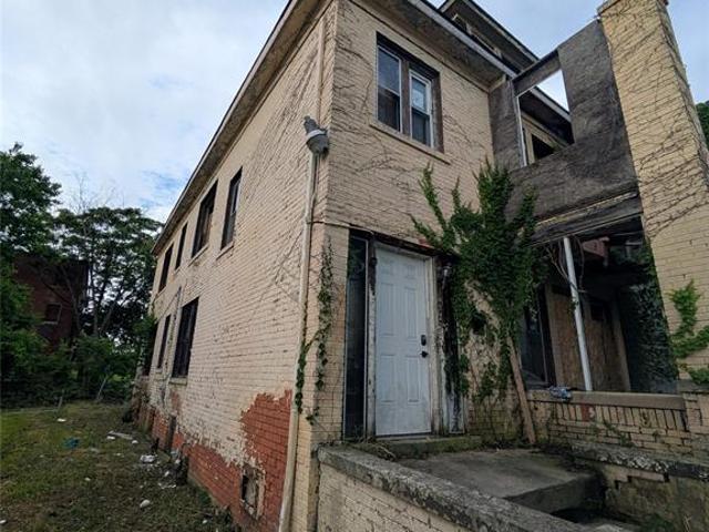 1421 Blaine Street