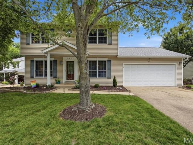 1421 Briarcreek Dr, Kirkwood, MO 63122
