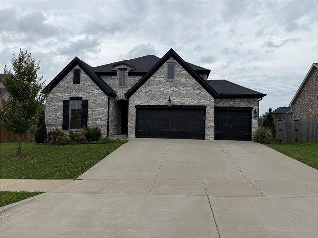1421 Cave Stream Dr, Cave Springs, AR 72718