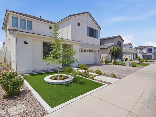 1421 e donato court