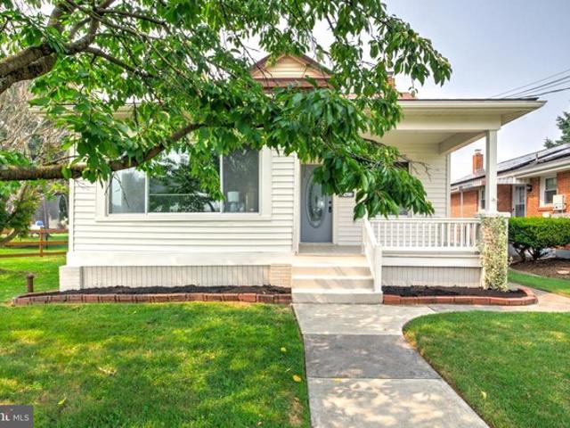 1421 E Derry Rd, Hershey, PA 17033