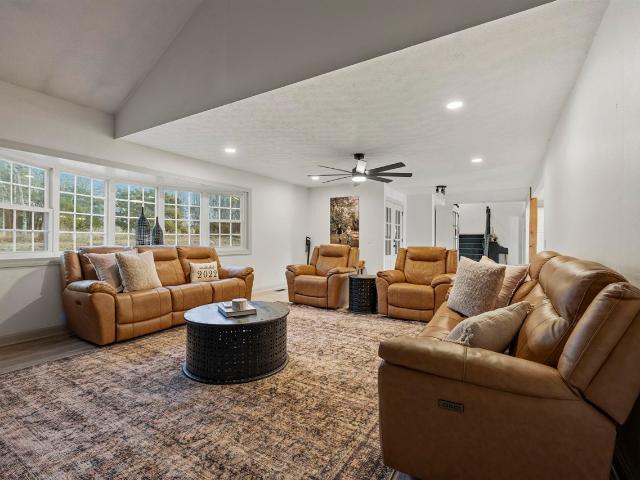 1421 Edwards Road