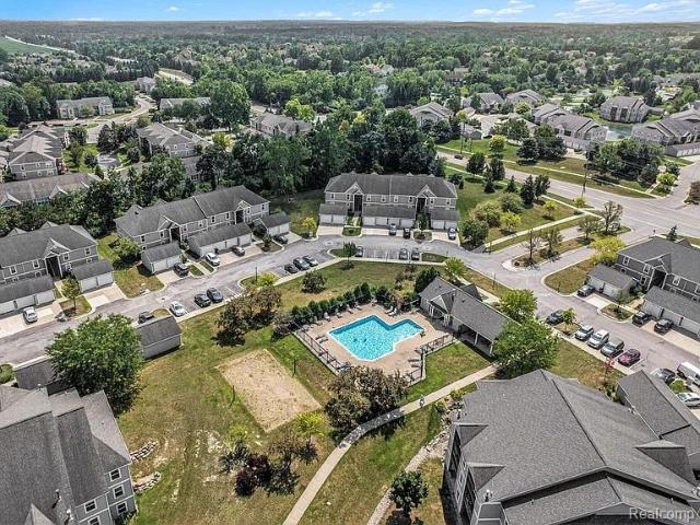 1421 Heatherwood Lane