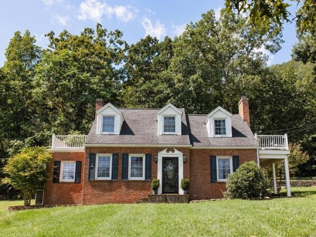 1421 Kelvin Grove Rd, Glasgow, VA 24555