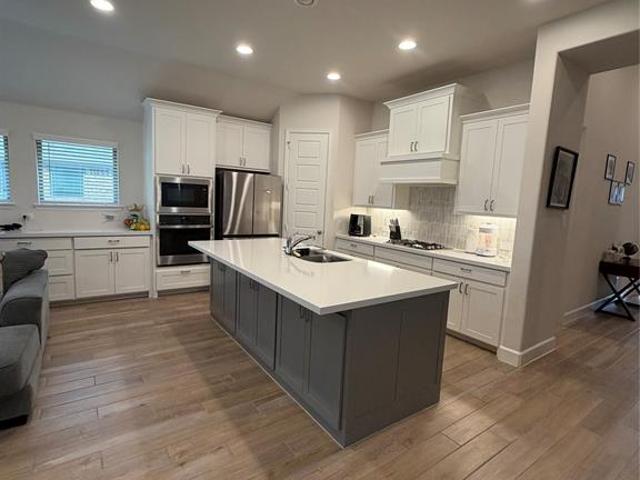 1421 Kirkhill Lane