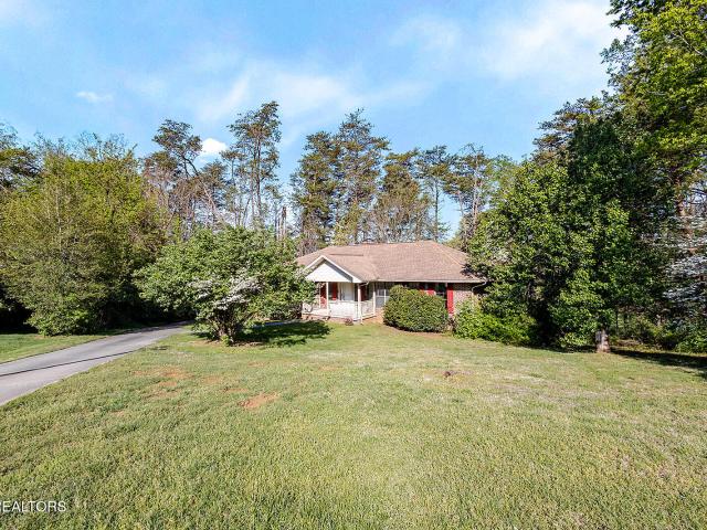 1421 Lincolnshire Drive