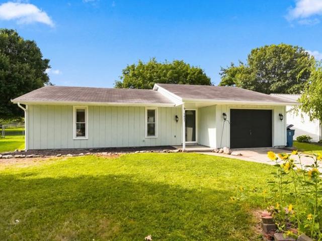1421 Rabbit Run, Huntertown, IN 46748