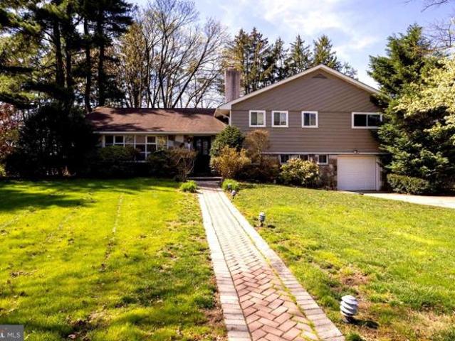 1421 Redwood Ln, Wyncote, PA 19095