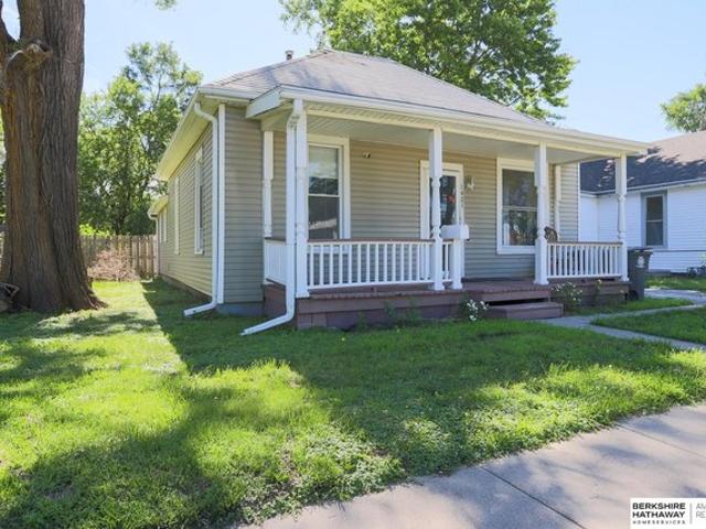 1421 S 8th St, Council Bluffs, IA 51501