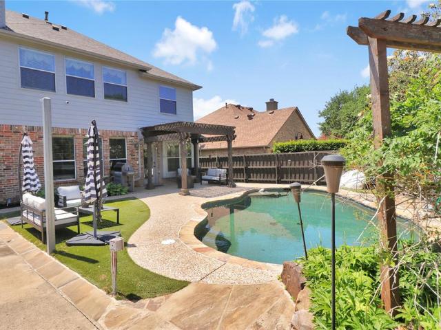 1421 Scarboro Hills Lane