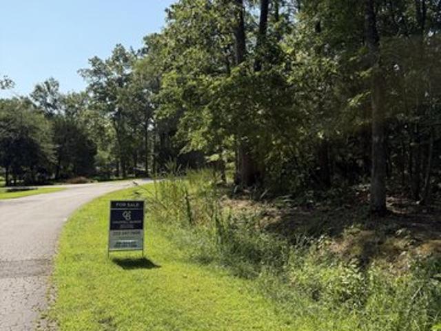 1421 Seafarer Dr, Oriental, NC 28571
